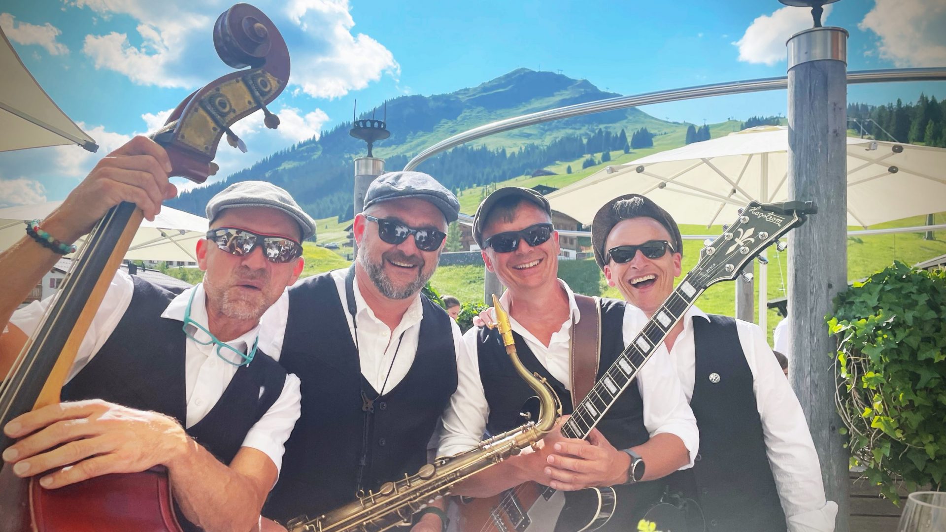 The Swingbugs!